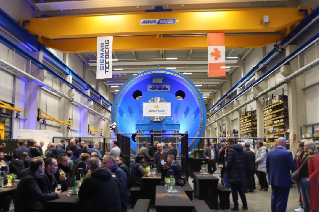 SIEMAG TECBERG presents the world's largest double-drum Blair conveyor ...