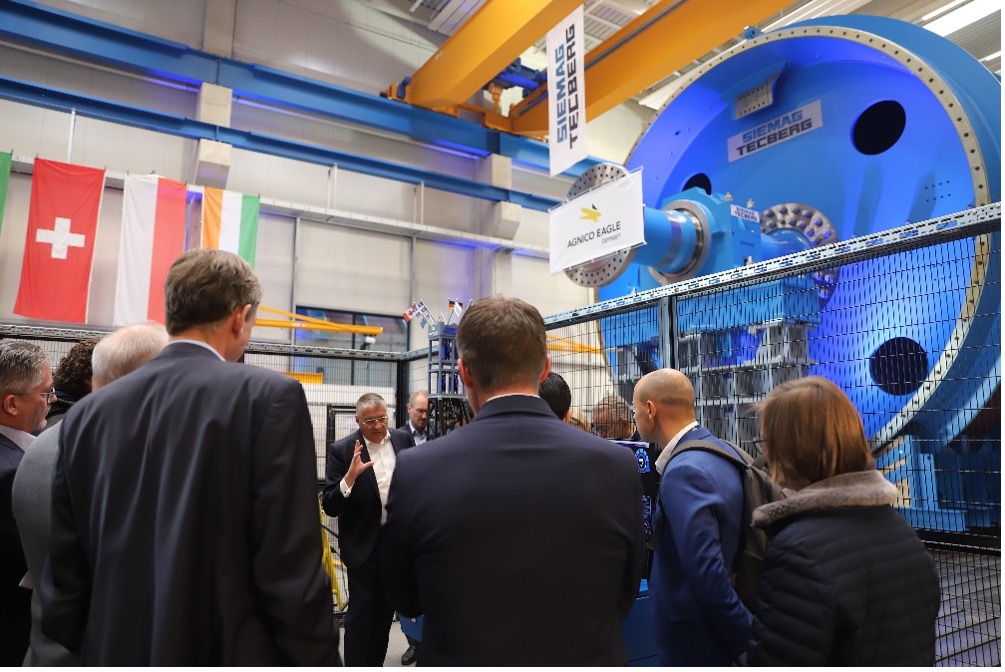 SIEMAG TECBERG presents the world's largest double-drum Blair conveyor ...